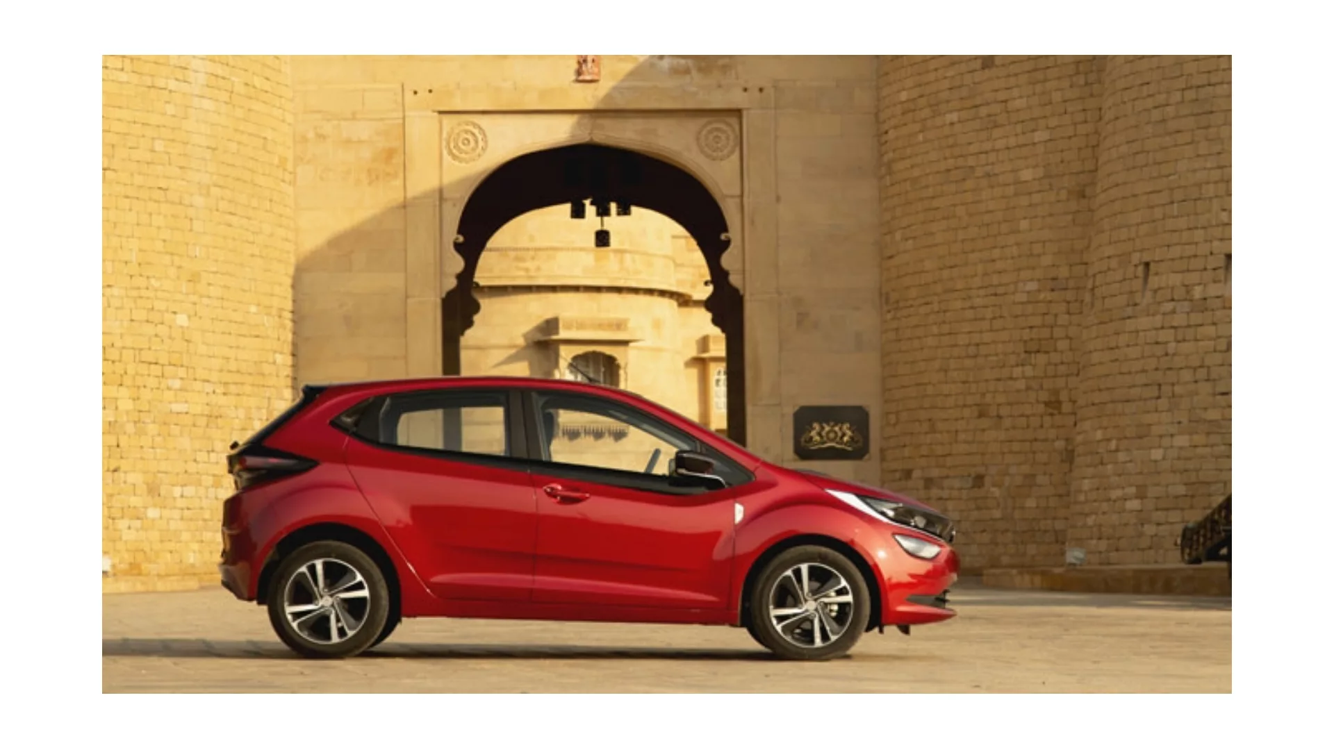 New Tata Altroz - Features, Price, Images and Reviews